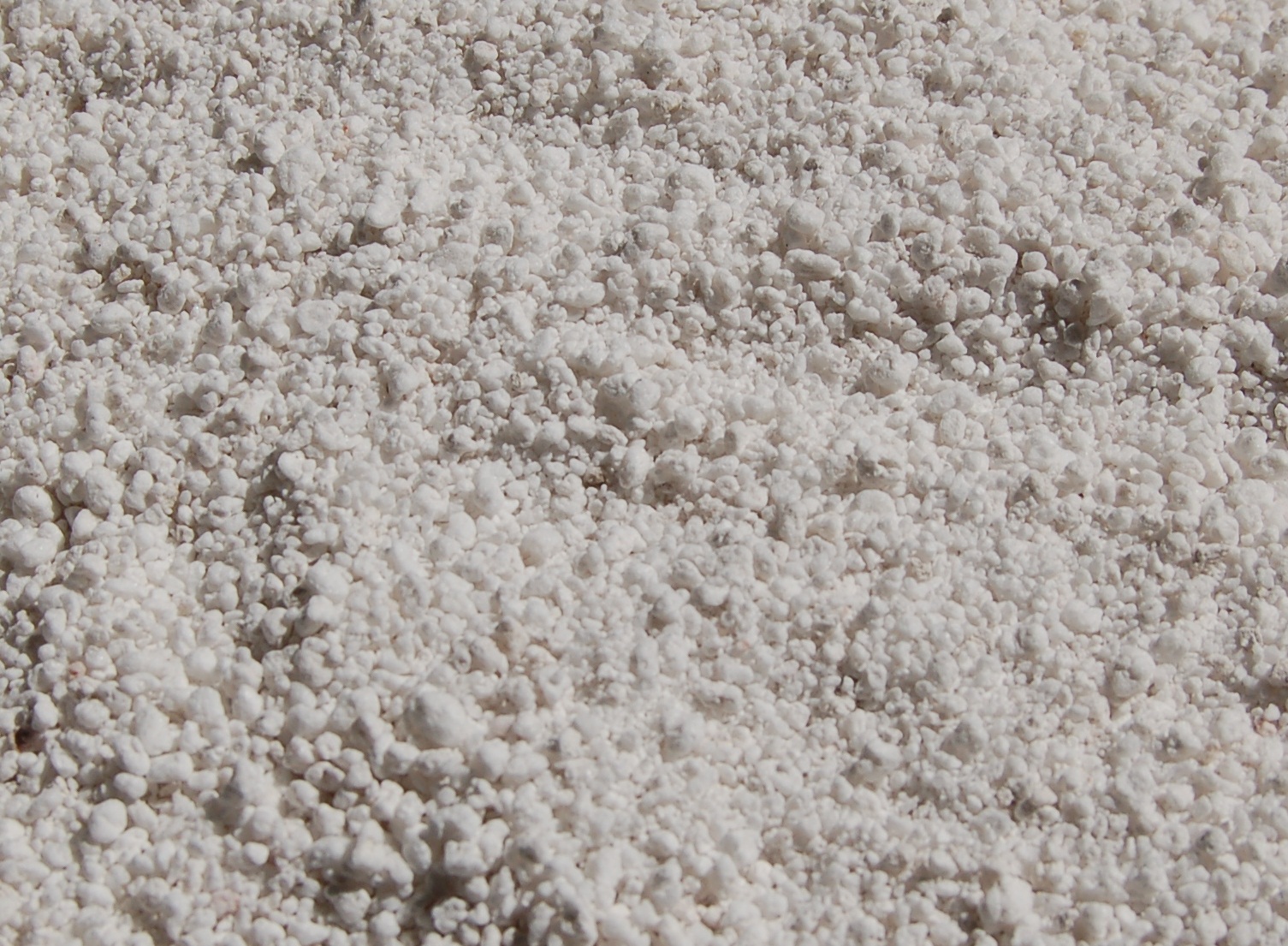 Perlite : Matière première des terreaux et substrats - Dumona